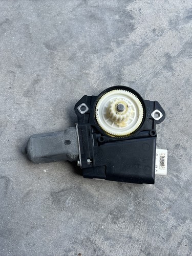 2011 - 2016 Scion TC Top Sunroof Motor Sun Roof OEM Part# 471701-10070 ...