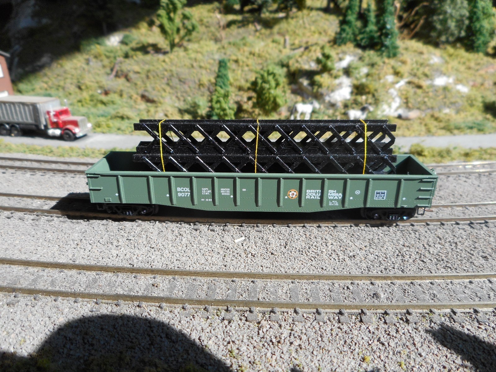 N Scale Load for 51 ft Gondola Car | eBay