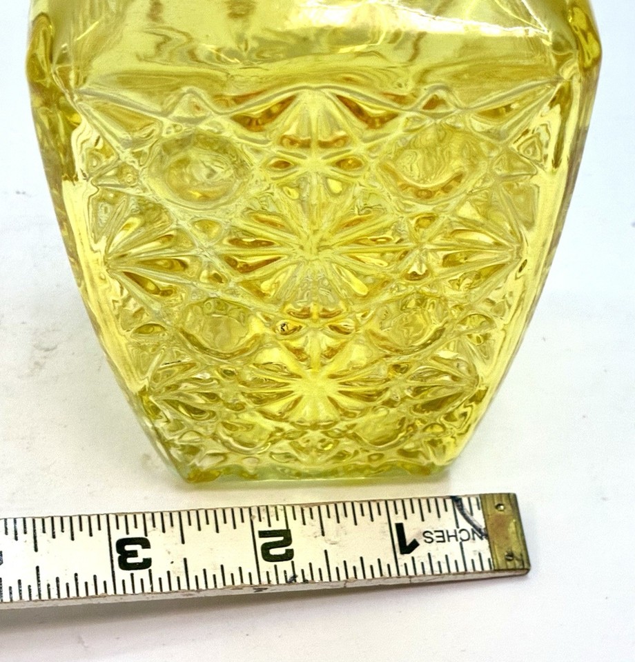 MODERN Daisy and Buttons Decanter Bottle with Stopper Amber Light ...