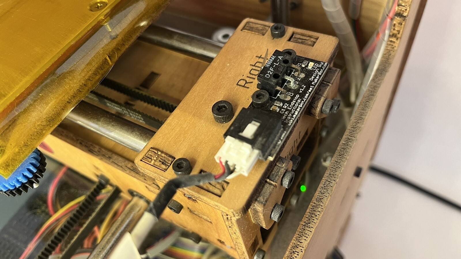 MakerBot Thing-o-Matic w/ Gen 4 Interface - Own a Piece of 3D Printing ...