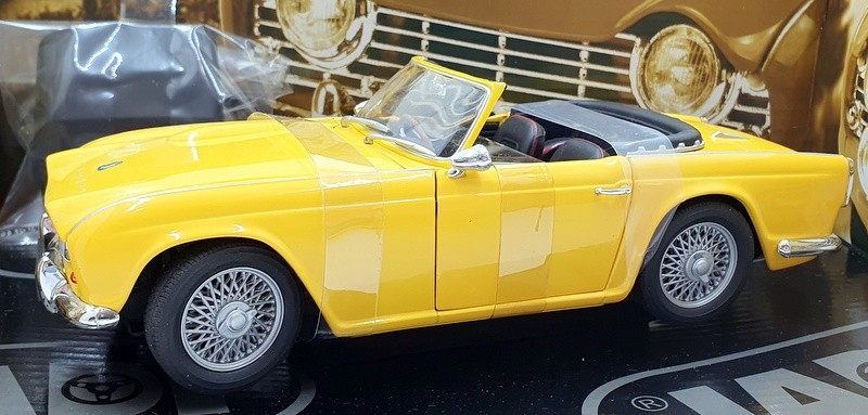 Jadi 1/18 Scale Diecast JM-98096 - Triumph TR4 Roadster - Yellow | eBay