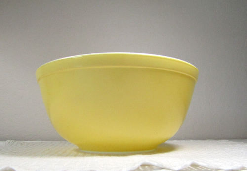 Vintage Pyrex Nesting Mixing Bowl 403 Yellow 2-1/2 Quart | eBay