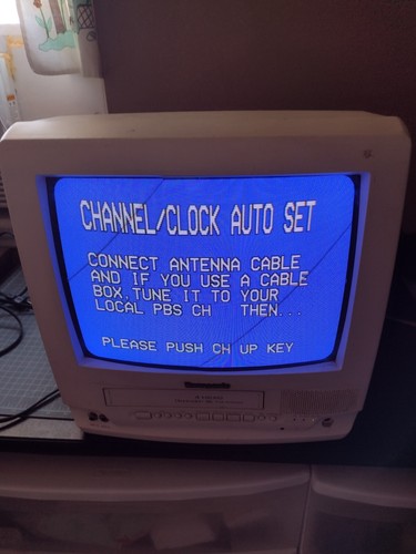 VINTAGE PANASONIC COLOR TV PV-C1350W COMBO VCR**READ | eBay