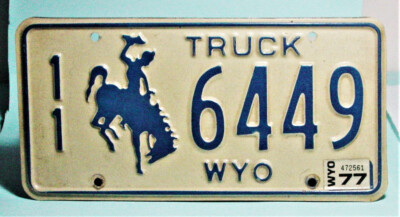 Vintage Wyoming Licence Plate- collectable 1977 truck w/blue 'Dynamite ...