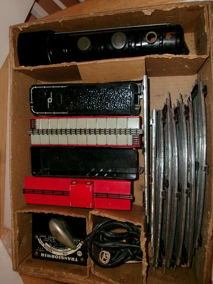 HTE LOUIS MARX & CO. EX-+ 1950 #10200 ELECTRIC TRAIN SET NICKEL PLATE ...