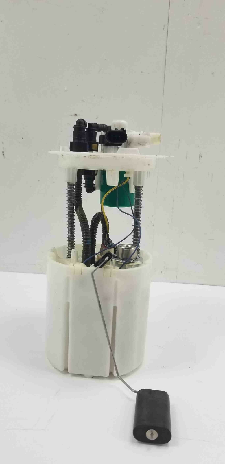 2013 CHEVROLET MALIBU Fuel Pump Assembly PN: M100052 13575136 13578371 ...