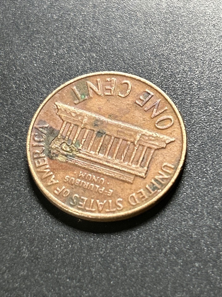 1964 D Lincoln Penny. ERRORS. “L” on edge. “IN GOD WE TRUST” on edge ...