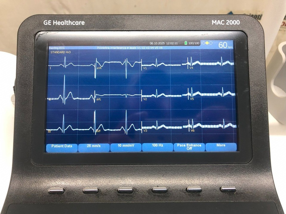 GE MAC 2000 12 Channel Interpretive Electrocardiograph with Silex WLAN ...