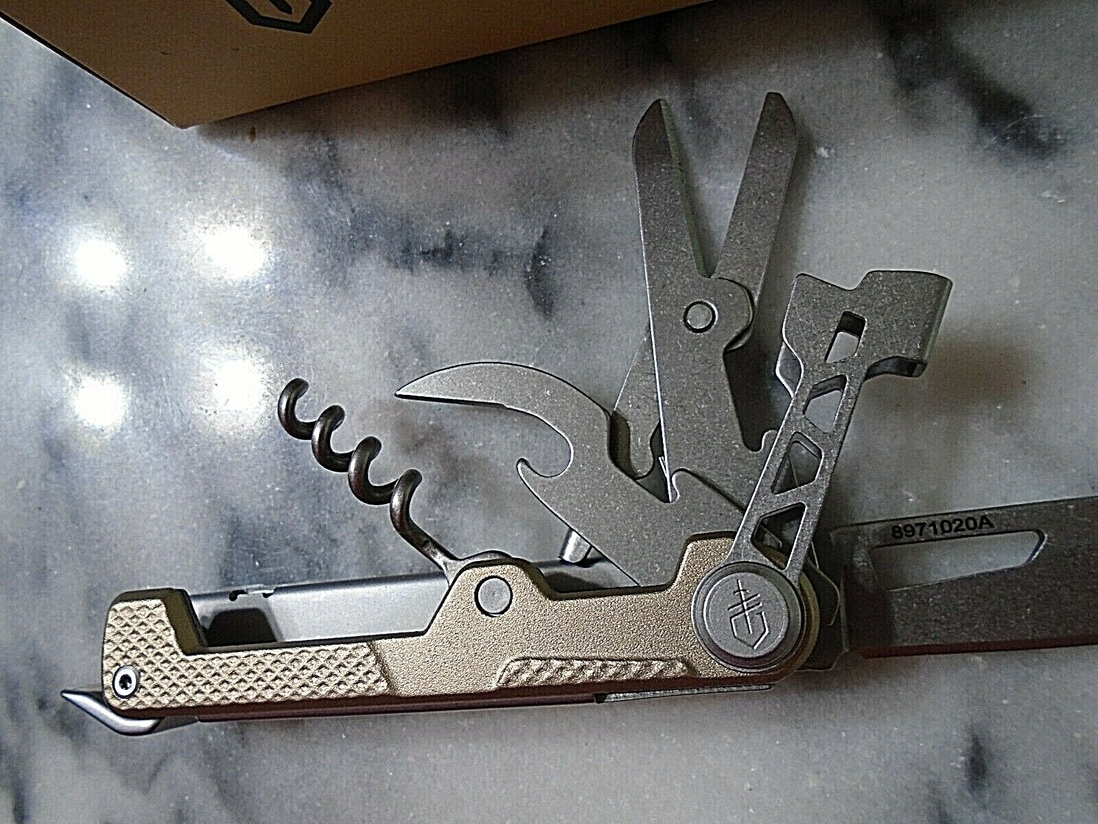 Gerber Armbar Cork Multi Tool Pocket Knife 8 Tools Scissors Cap Lifter ...