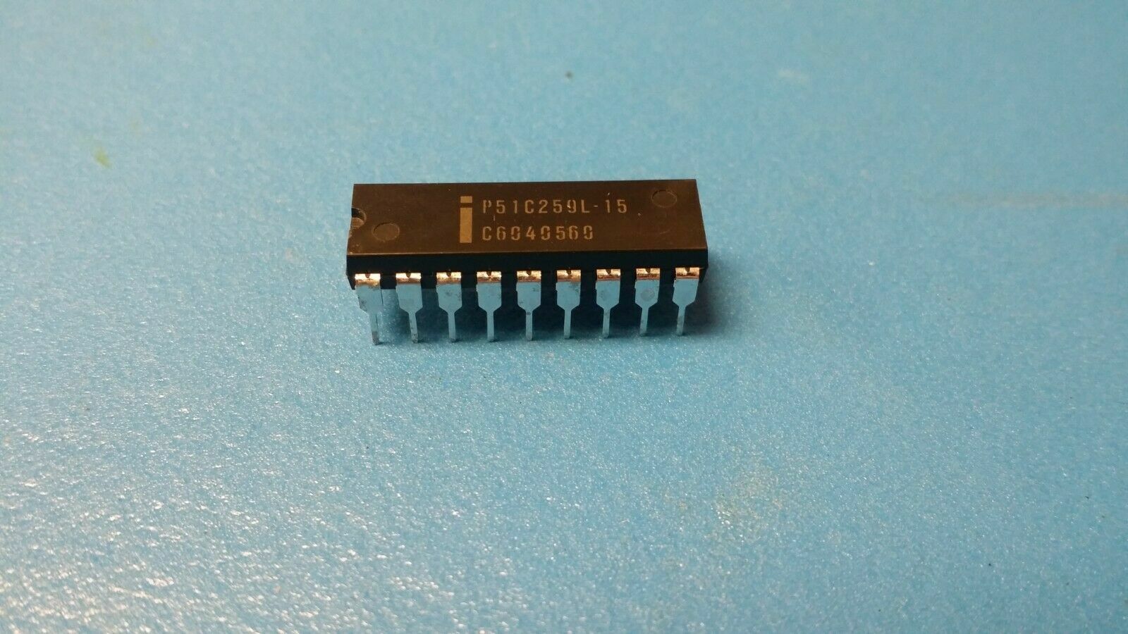 (2 PC) P51C259L-15 INTEL Static Column DRAM, 64KX4, 150ns, CMOS, PDIP18 ...