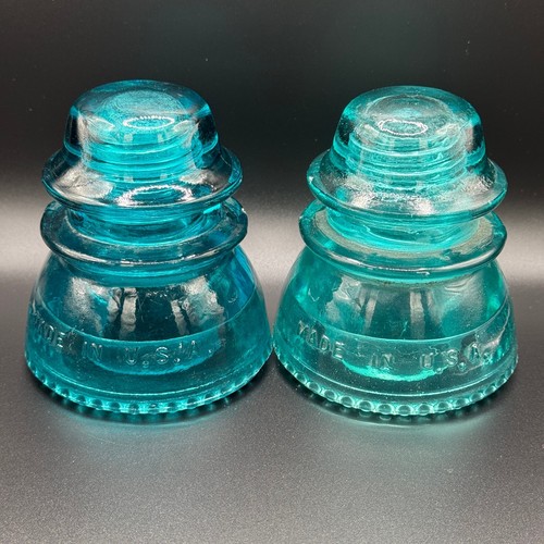 Hemingray 42 Glass Insulator (Lot of 2) Beautiful Blue Colors Vintage ...