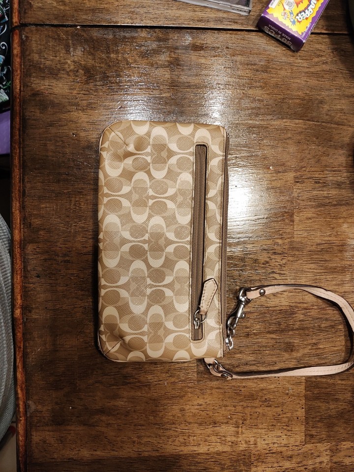 Coach Signature Peyton Dream C Go-Go Wristlet Wallet Purse Beige Tan ...