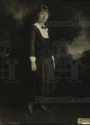 1922 Press Photo Jane Leach of Joliet, IL, a freshman at Toucher ...