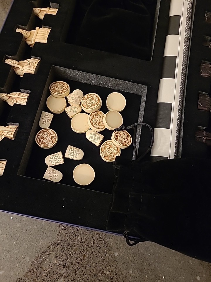 Lewis Chessmen Chess Set National Museums of Scotland W/Draughts ...