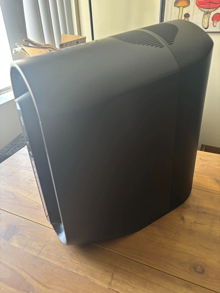 Alienware Aurora R9 2080 Super I7 9700K, 32GB Ram, 1 TB (Very good ...