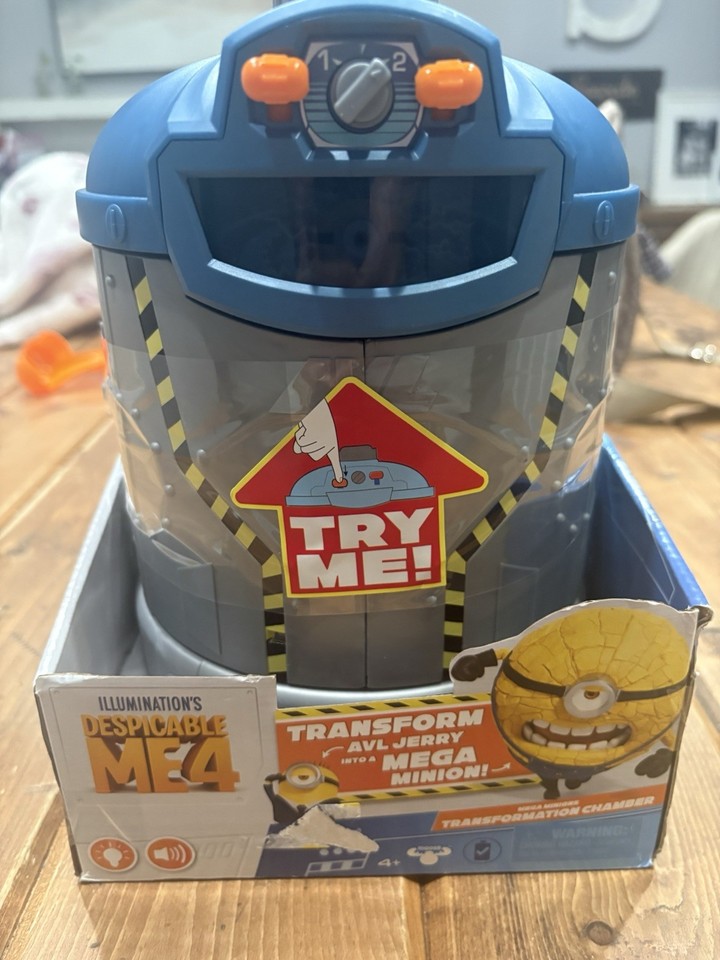 Despicable Me 4 Mega Minions Transformation Chamber Playset New with ...