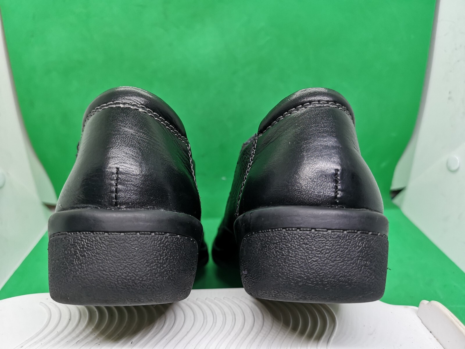 Clarks Cheyn Bow Women's Black Leather Slip-On Shoes Size 9M | eBay