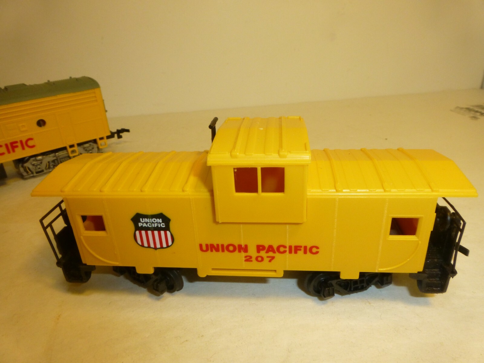 Bachmann Union Pacific 1206 Locomotive (untested) and Caboose | eBay