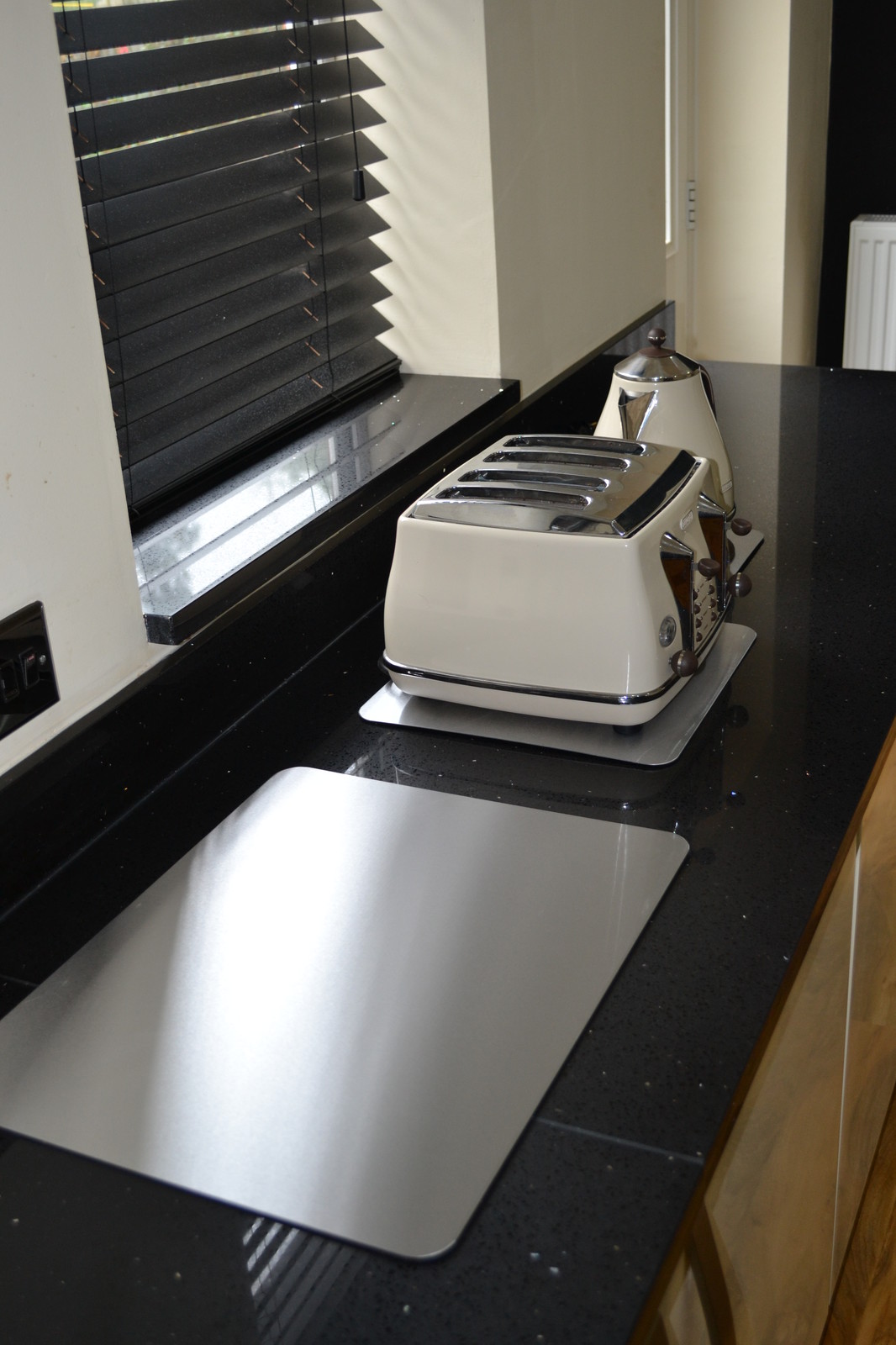 Stainless Steel Worktop Counter Protector Saver Hot Pan Stand Chopping ...