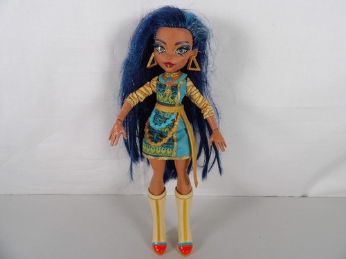 Monster High Cleo De Nile Fashion Doll & Pet Tut w/accessories ...