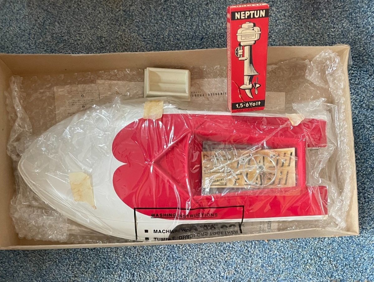 Vintage 1950s Lindberg Line Flash Toy Racing Outboard Hydroplane Boat ...