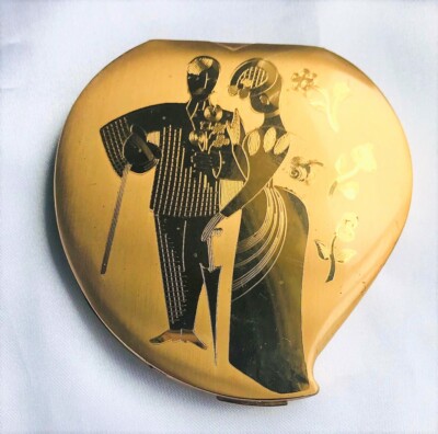 BEAUTIFUL VINTAGE MID MIDCENTURY ELGIN AMERICAN HEART COMPACT | eBay