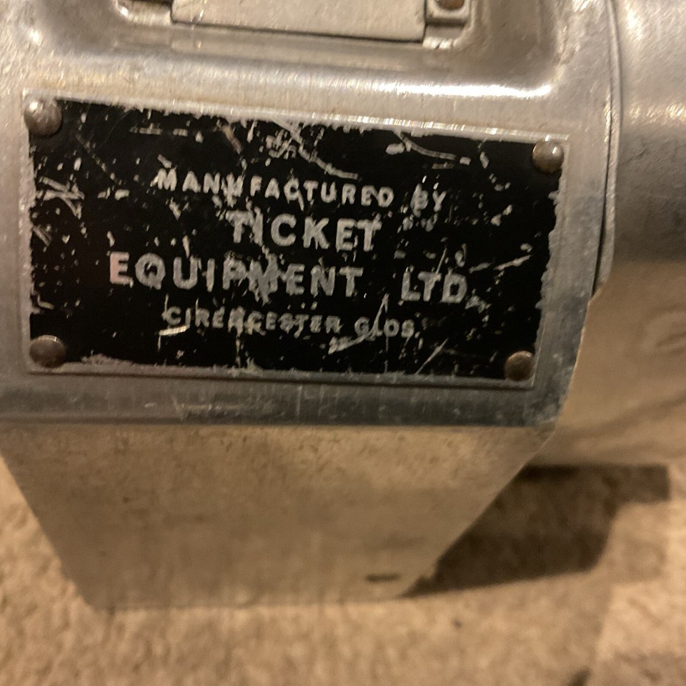 LONDON TRANSPORT GIBSON BUS TICKET MACHINE c/w BOX, HARNESS | eBay UK