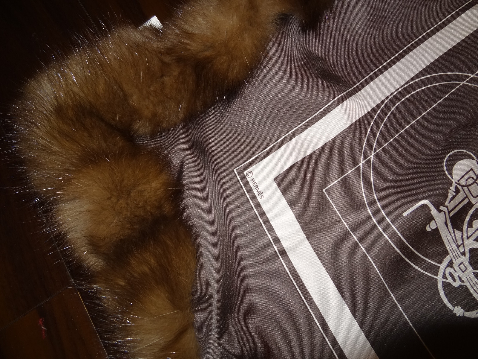 HERMES ' Ex Libris ' Twill Silk Russian SABLE real Fur (100cm x 100cm ...
