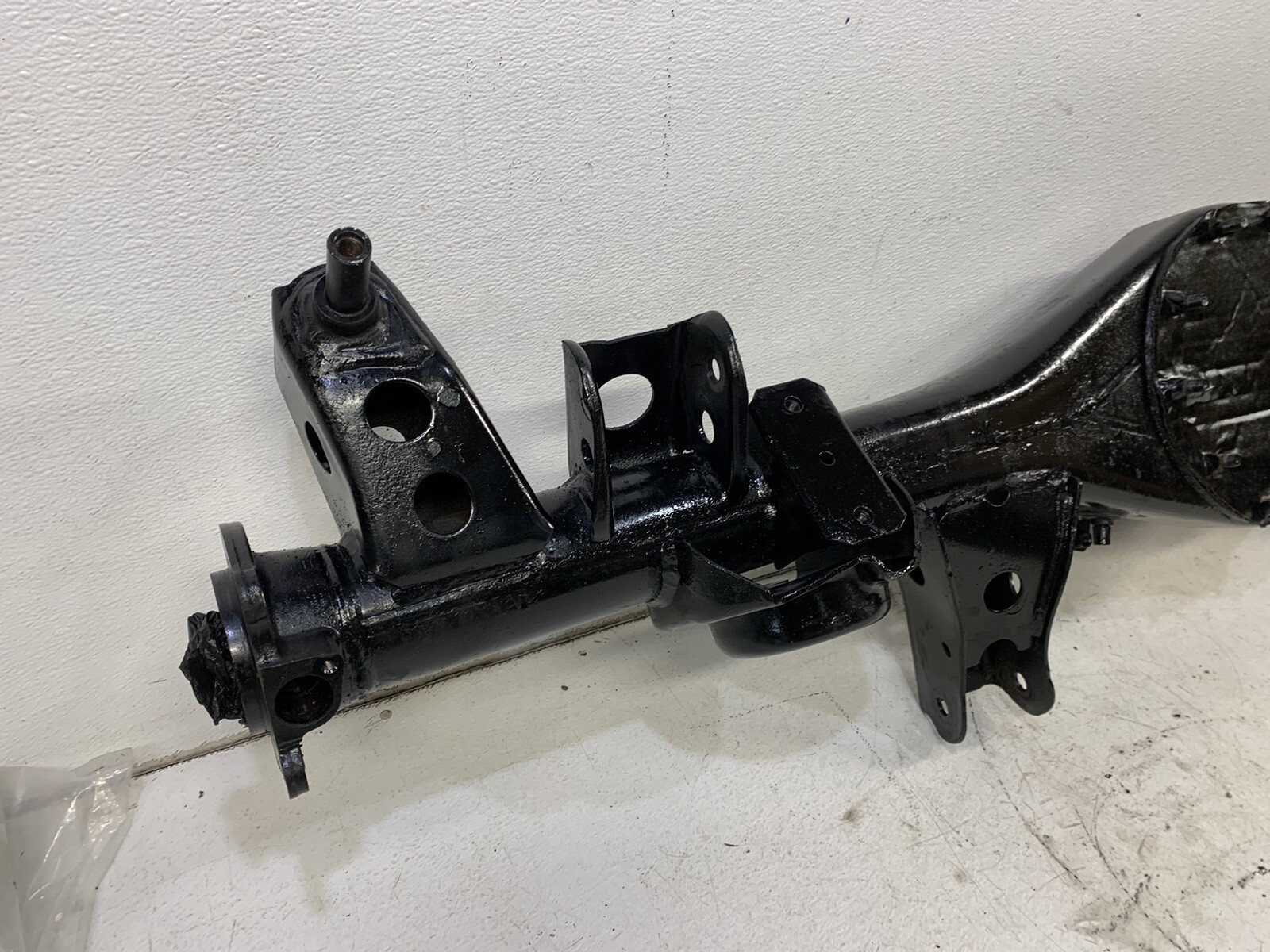 2001-2004 Toyota Sequoia Rear Axle Differential Housing BARE | RWD 4WD ...