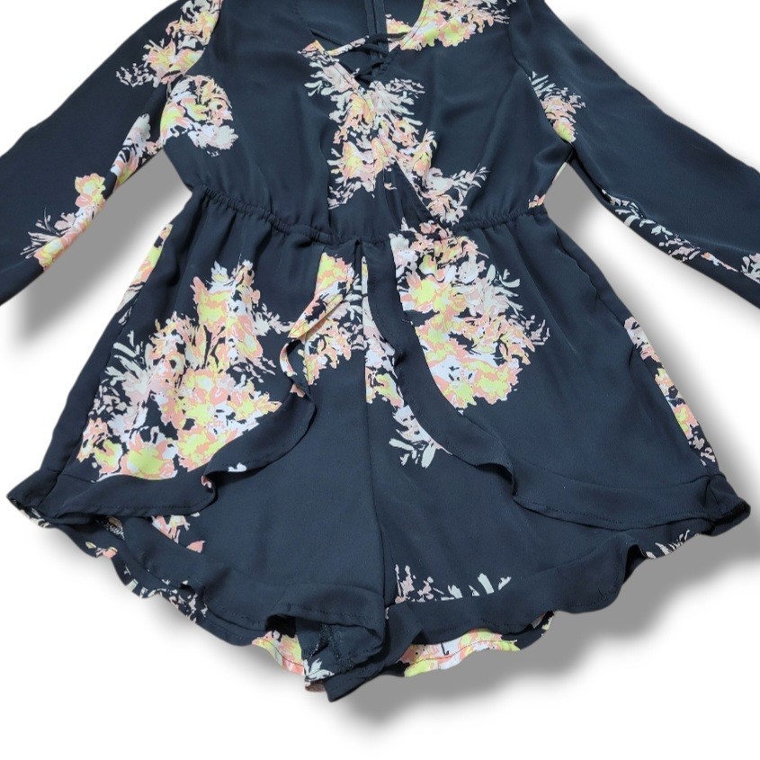 Material Girl Romper Size Large W30"xL3" Womens Romper Floral Boho Cold ...