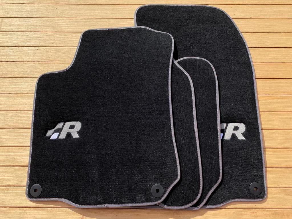 1999-2005 VW Golf R32 Mk4 LHD Hatchback Floor Mat Set 4pc Rear Black ...