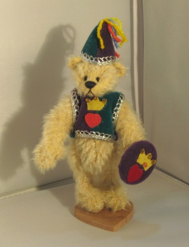 Deb Canham Miniature Bear- Sir Lancelot 1061/2500 | eBay UK