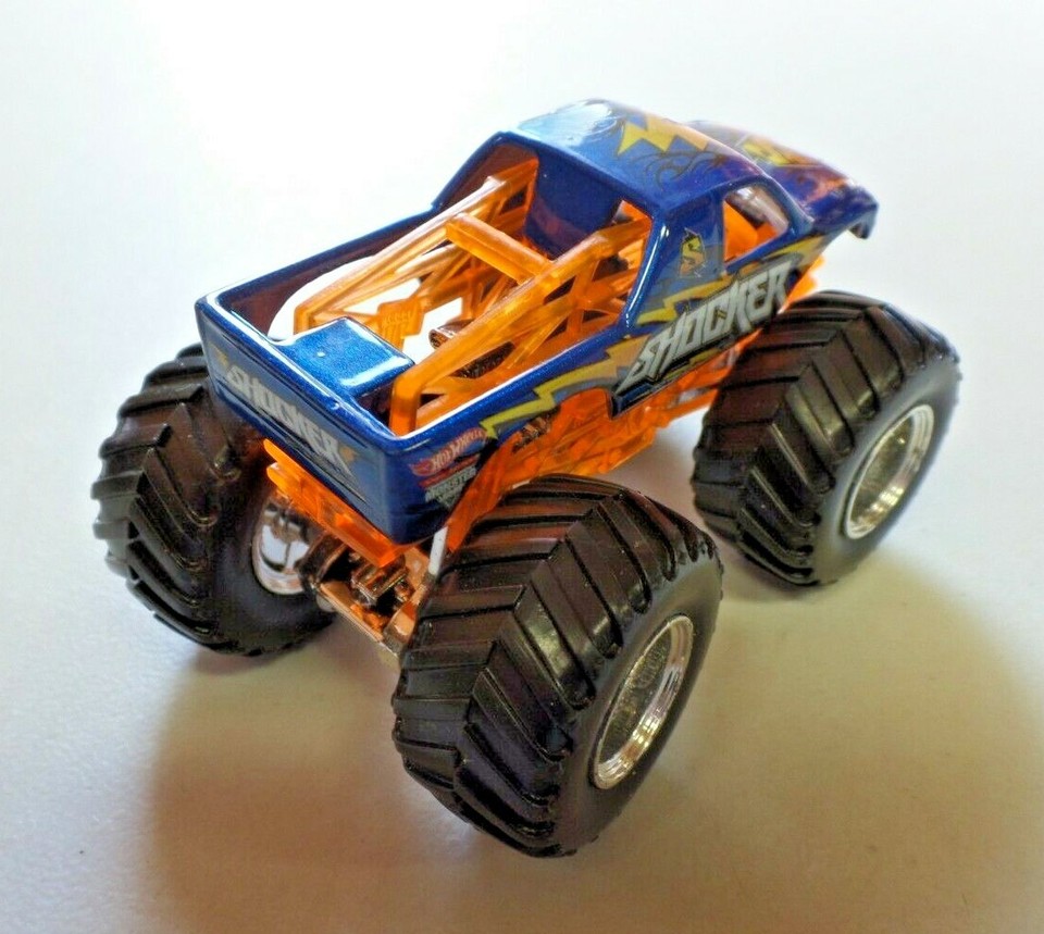 Hot Wheels Monster Jam SHOCKER Monster Truck Loose 1:64 EDGE Glow Blue ...