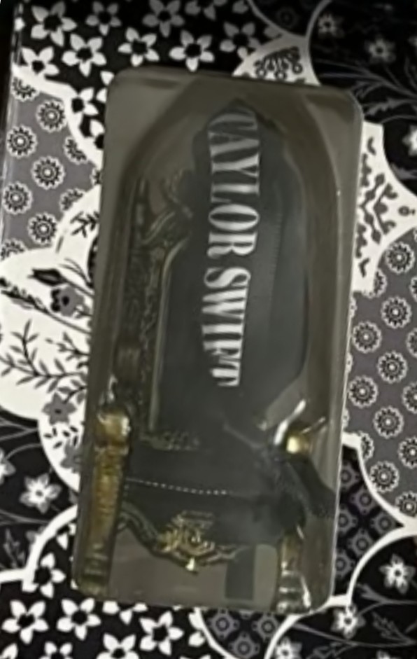 Taylor Swift Holiday Reputation Throne Ornament New Official Merch | eBay