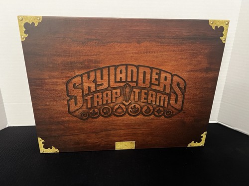 Skylanders Trap Team Trap Box And 10 Traps | eBay