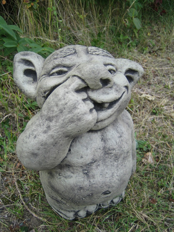 Nose Picking Troll Stone Garden Ornament – Funny Troll Statue Garden ...