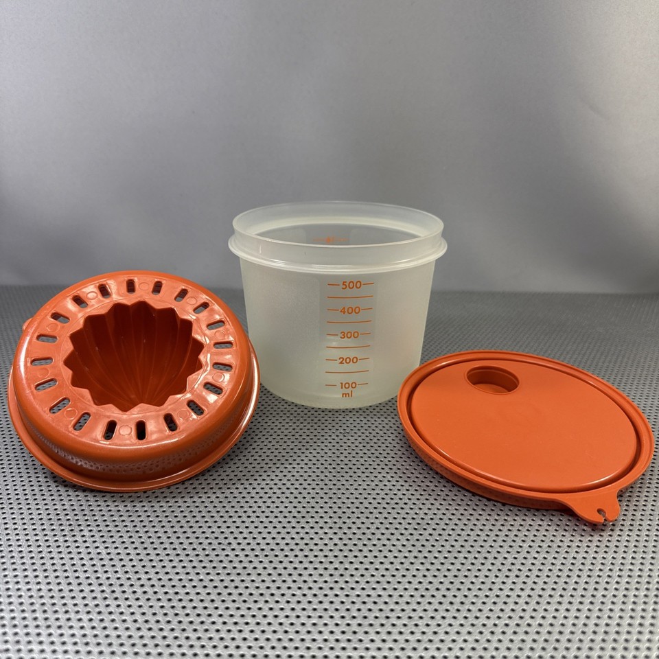 Vintage Tupperware 2pc Citrus Juicer Reamer Measuring Cup 16 oz With ...