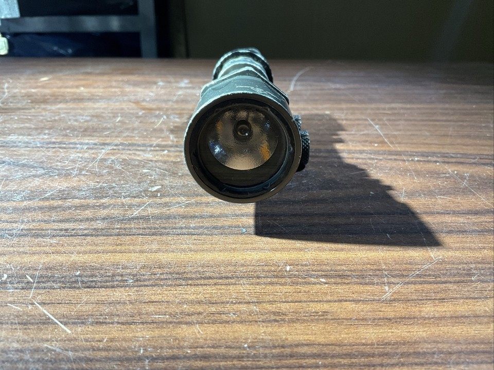 Surefire Flashlight M951 Weapon Light Without Pressure Switch Or IR ...