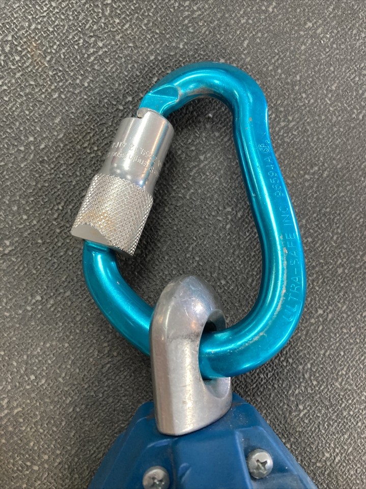 ULTRA-SAFE HPS 900 LBS MAX RETRACTABLE LANYARD Harness Safety OSHA Tree ...