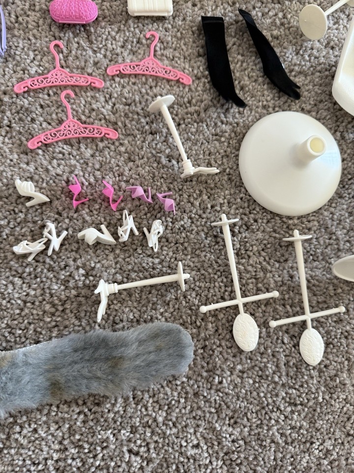 VINTAGE 1982 Mattel BARBIE Fashion Department DREAM STORE PLAYSET Read ...