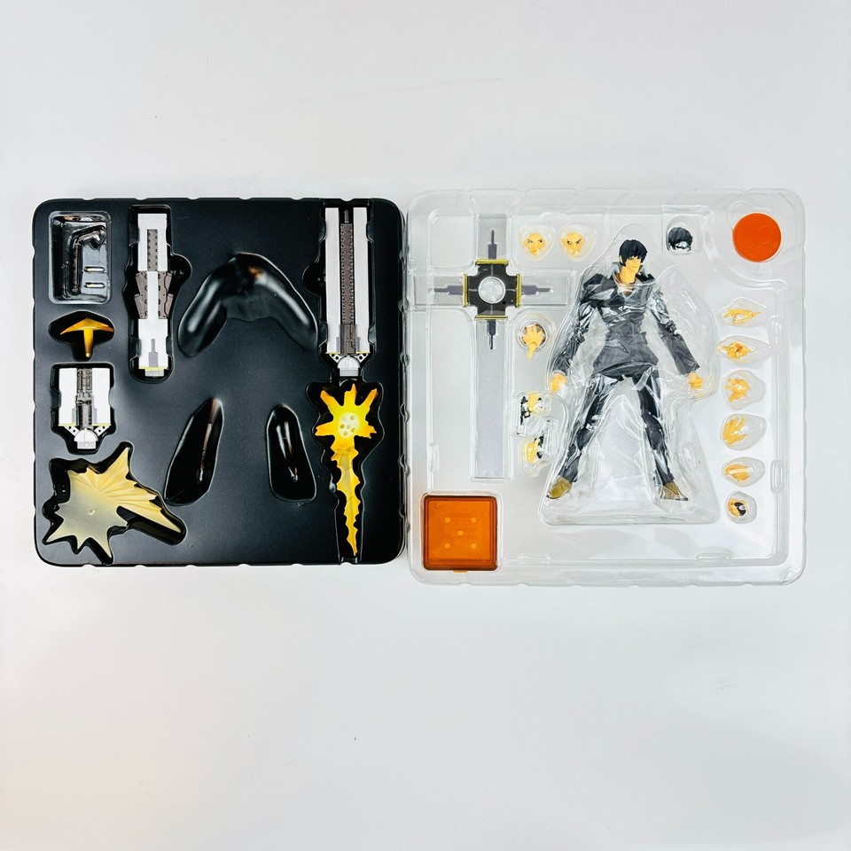 Revoltech Yamaguchi TRIGUN No. 092 Nicholas D. Wolfwood Figure W/box ...