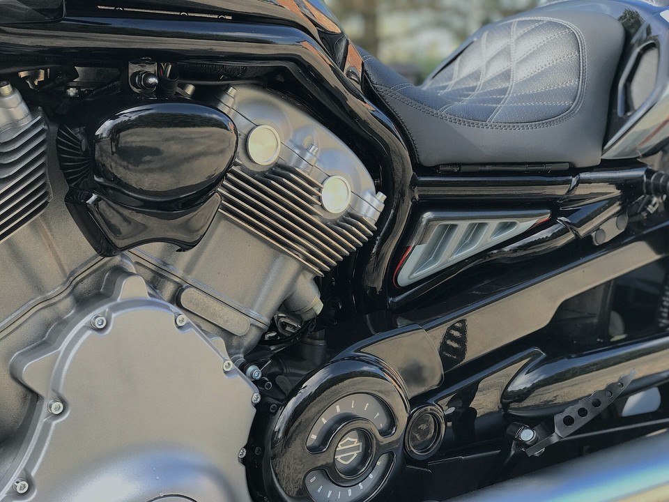 H-D V-ROD TANK SIDE COVERS VRSCDX VRSCF VRSC V ROD 07-17 | eBay