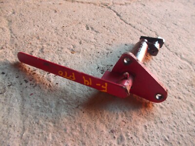 McCormick Farmall F14 IH tractor ORIGINAL PTO Power Take Off engagement ...