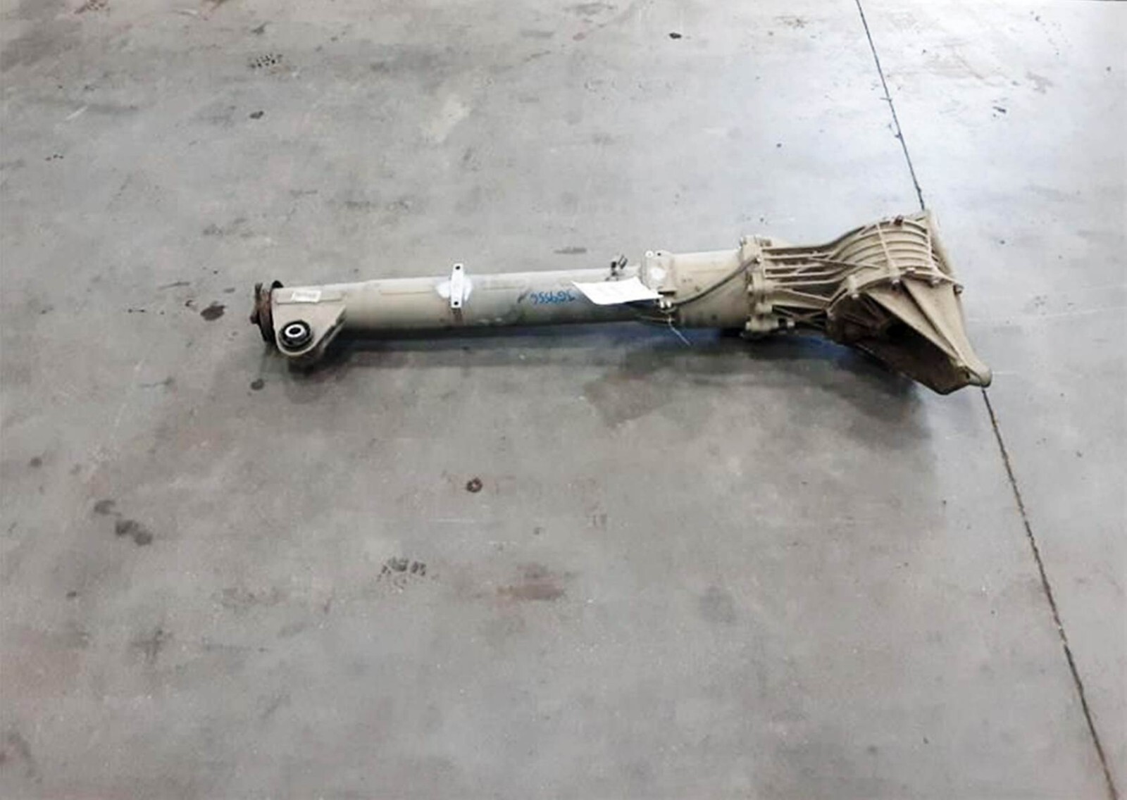 2008-2017 Buick Enclave Rear Differential Carrier W/ Torque Tube OEM | eBay