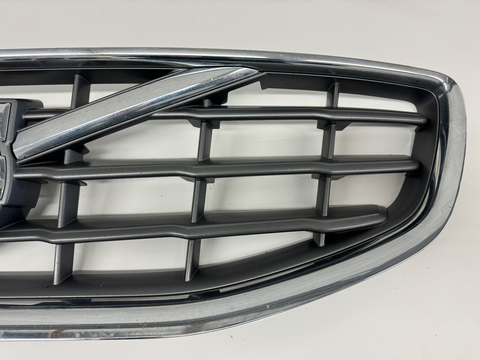 11-13 Volvo S60 Front Grill w/o Adaptive Cruise 30795039 | eBay
