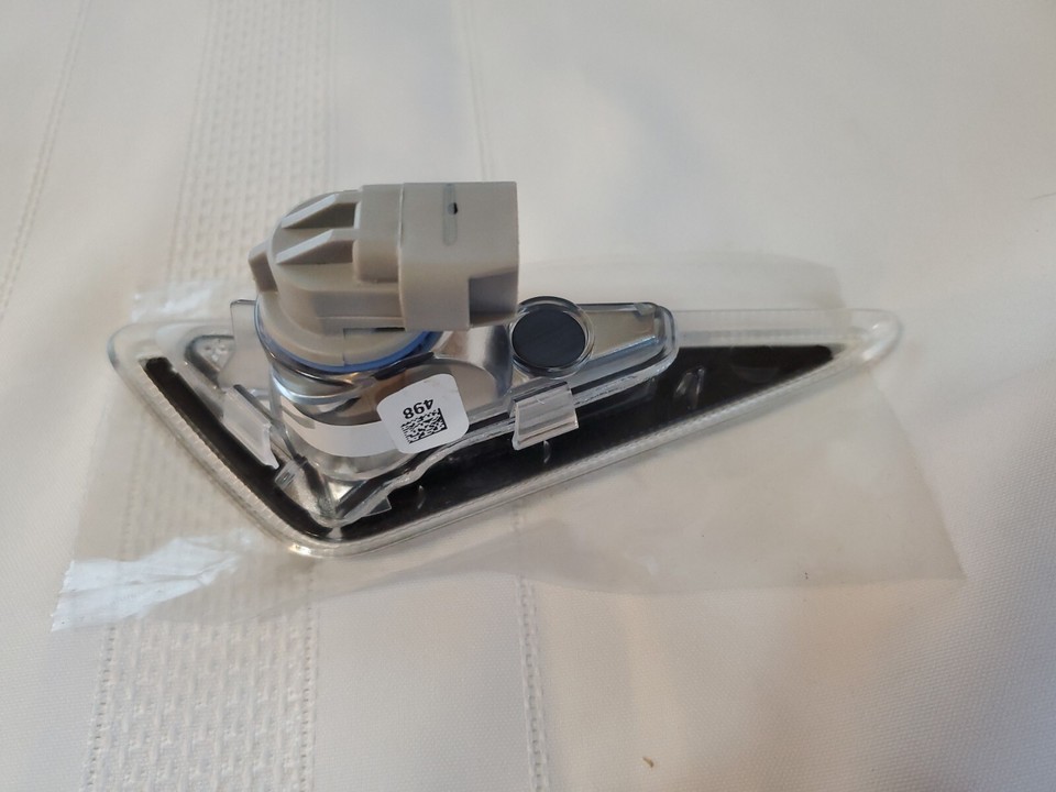 New 2012-16 Tesla Model S Right Pass Side Turn Signal Repeater OEM ...