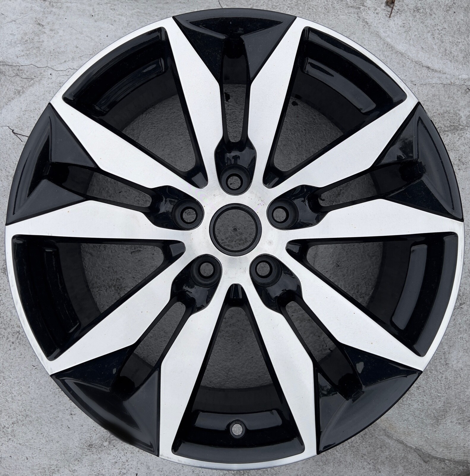 2016-2022 CHEVROLET MALIBU FACTORY OEM 18x8.5 RIM 5716 23206110 | eBay