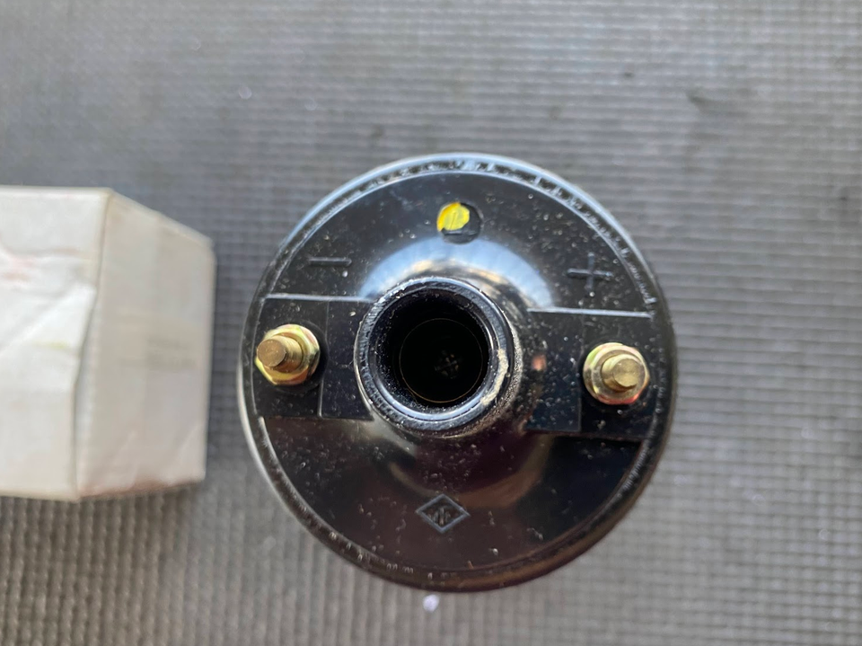 Bosch 12V Ignition Coil - 00 200 - For Nissan/Datsun 200SX, 210, 280Z ...