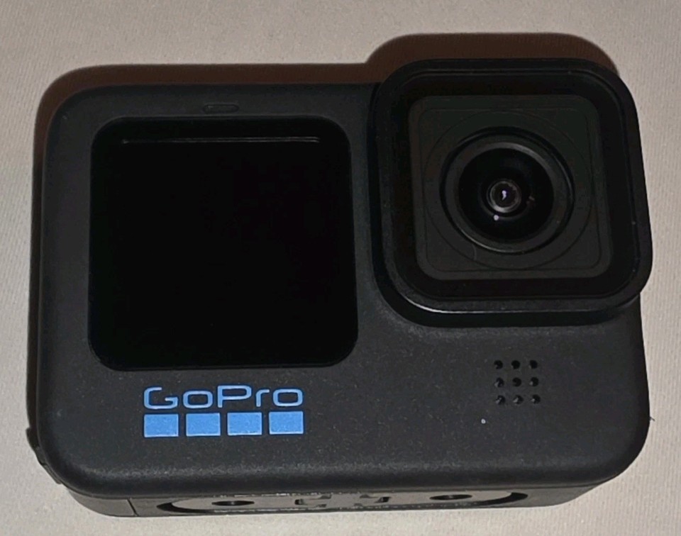 GoPro Hero 10 Black w/ 4 batteries, 2 Cases, & 4 Mounts Accessories ...