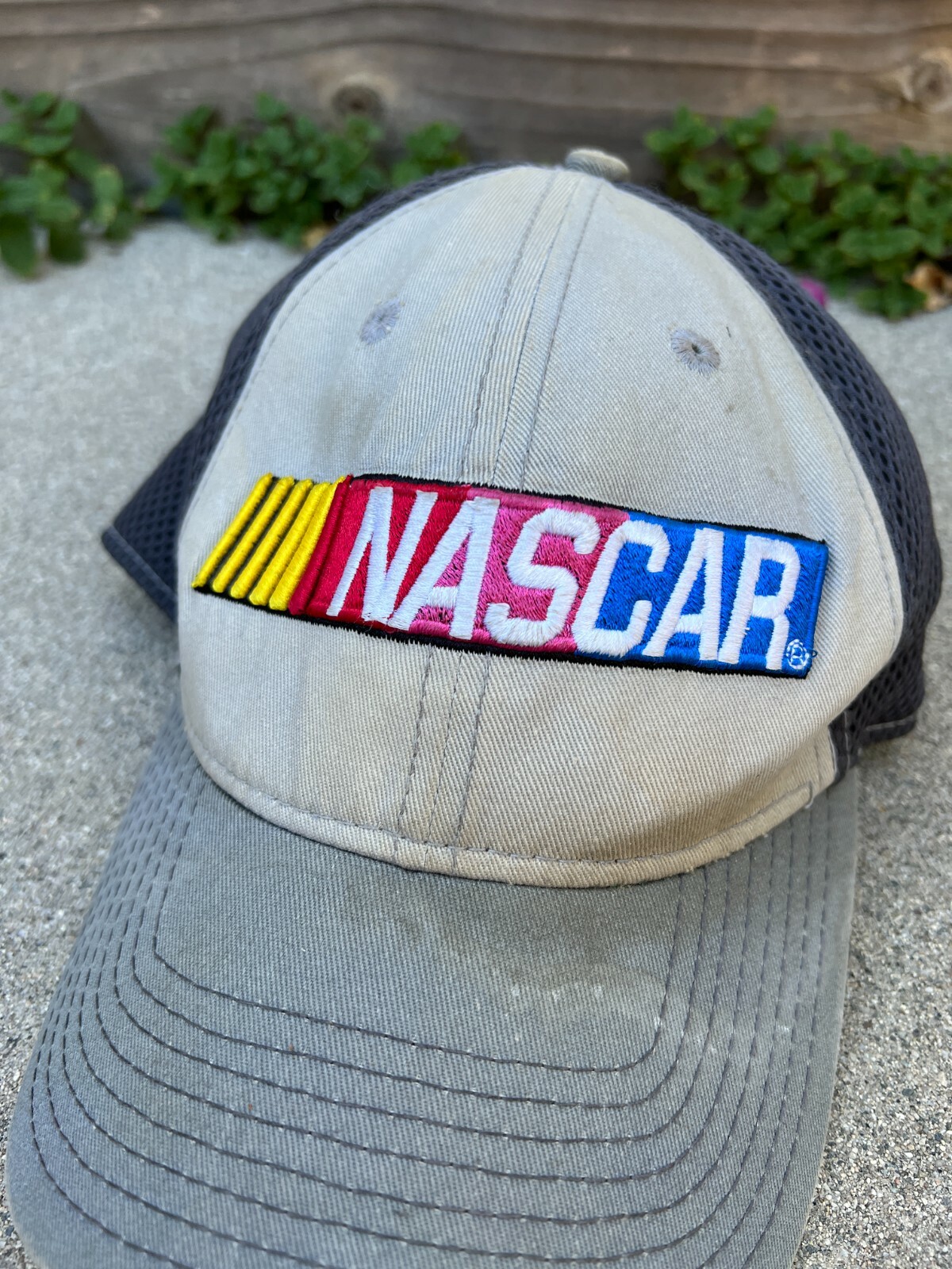 NEW ERA Men's Vintage NASCAR Logo Car Racing Mesh Fit… - Gem